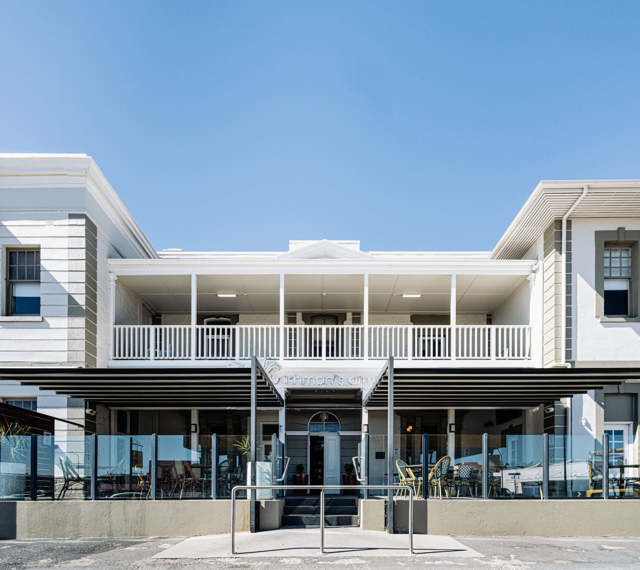 Accommodation - Bushman's Arms Hotel